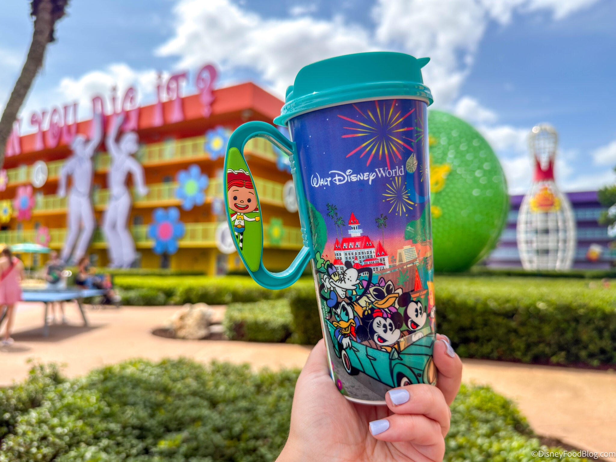 We Have the Perfect Solution to 2 Annoying Disney World Refillable Mug ...